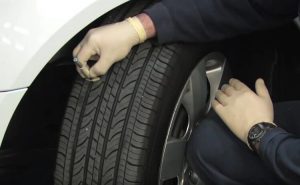 How to measure your tire tread depth with a coin (penny, quarter) and a ...