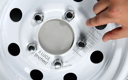 Bolt Pattern — How to Measure Bolt Pattern